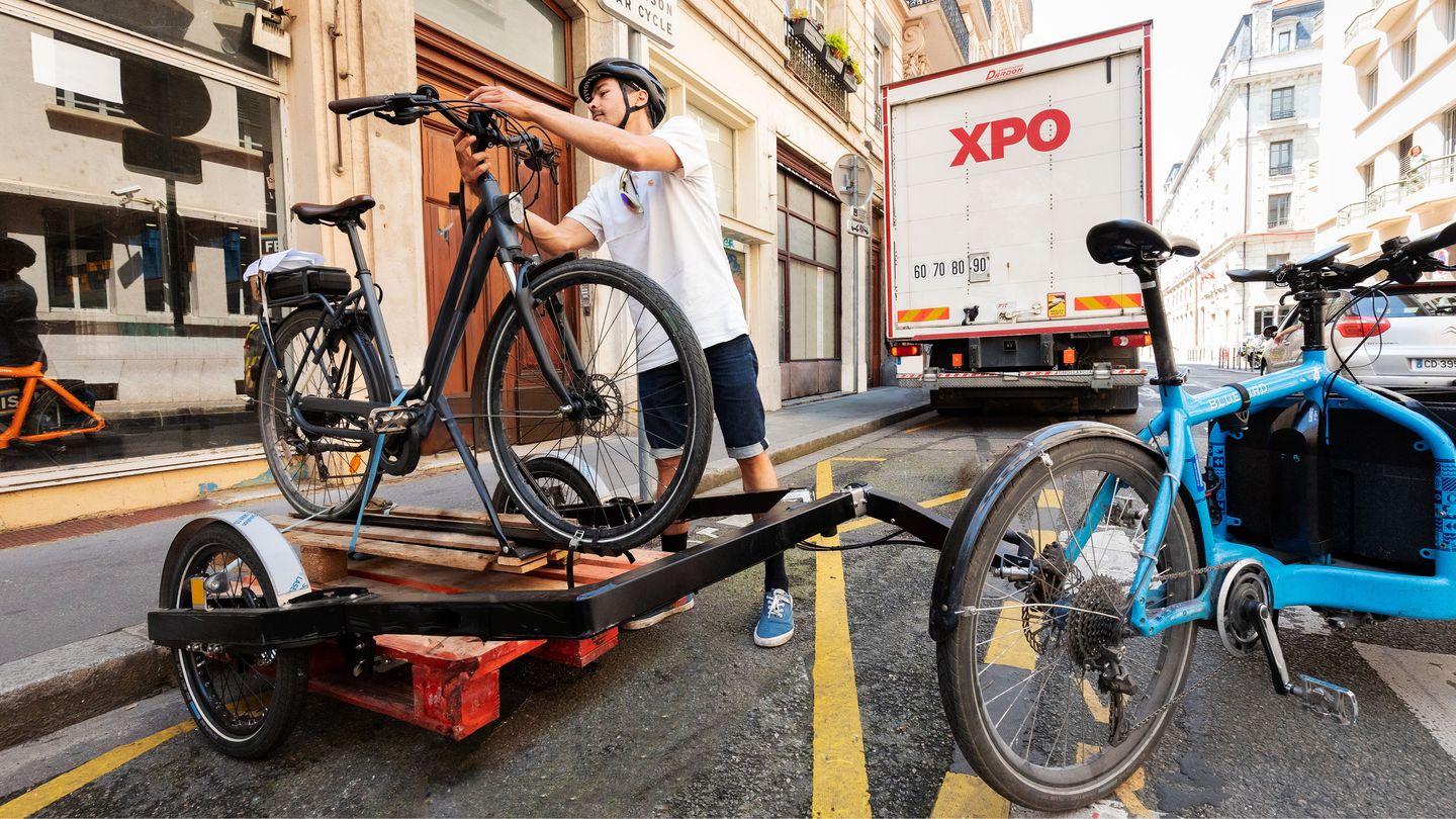 XPO deploys last-mile reverse delivery to support a more circular ...